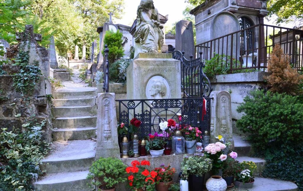 A Guide to Paris Cemeteries - Paris Perfect