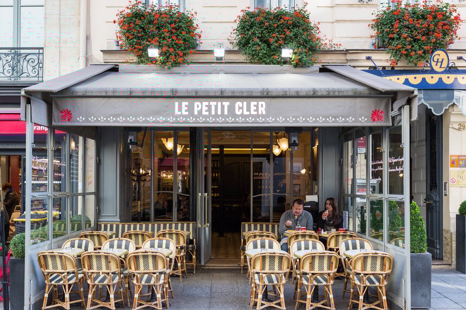 10 Cozy Restaurants in Paris - Paris Perfect