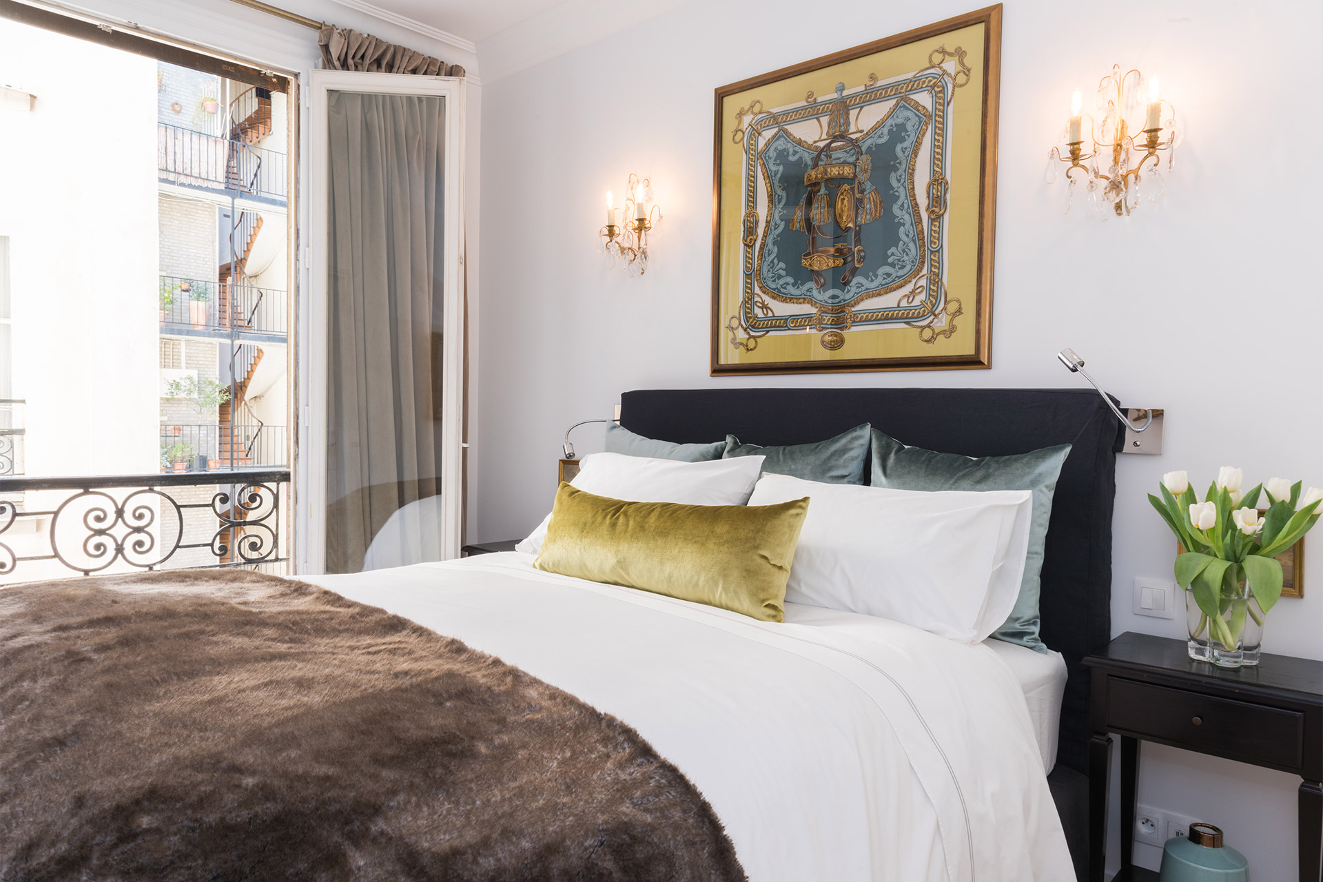 Eiffel Tower view 1 bedroom Long Term Paris vacation rental